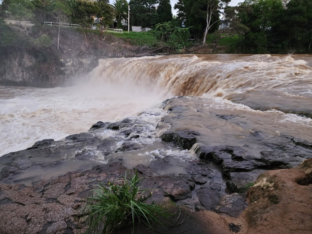 Karen and Kim’s trip to New Zealand – Starship Travel